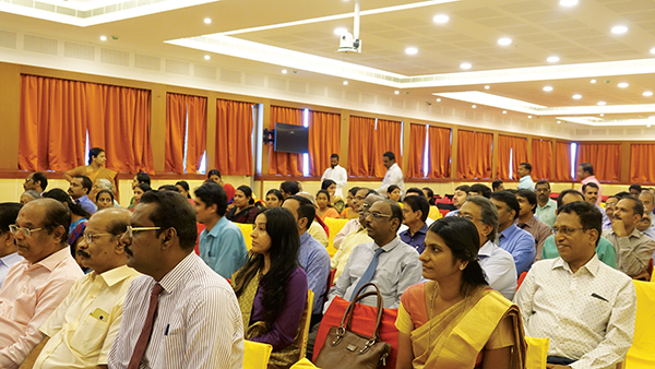 Statue of Late Smt. Sarojini Padmanabhan Unveiled | Manappuram Finance ...